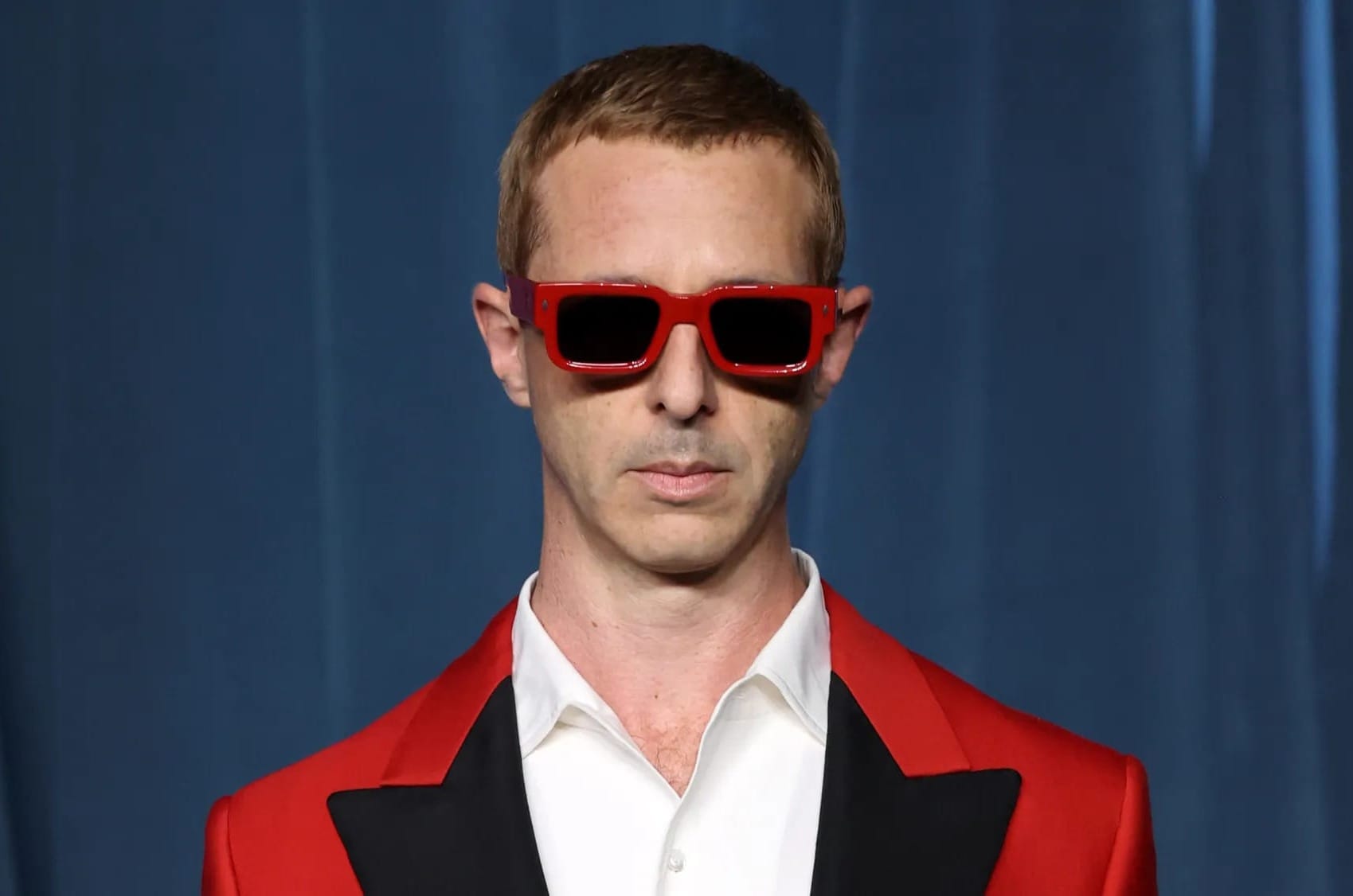 Jeremy Strong: "Jesse’nin Zuckerberg’iyle Benimkinin Alakası Yok"